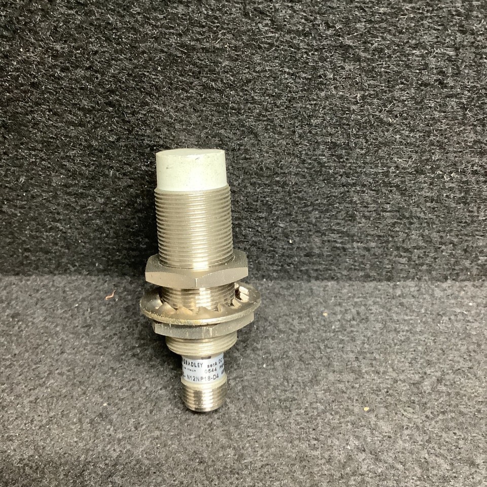 Allen Bradley Proximity Switch sensor 872C-N12NP18-D4 (ST948) | eBay