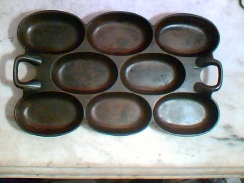 Vintage G.F. Filley No 5 Roll/ Muffin Pan / 8 Wells /Cast Iron /Gate ...