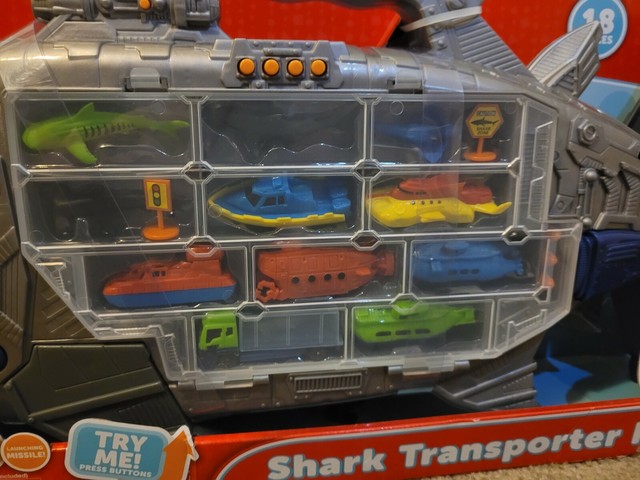 Kid Connection Shark TRANSPORTER Play Set 18 Pieces Kids for sale ...