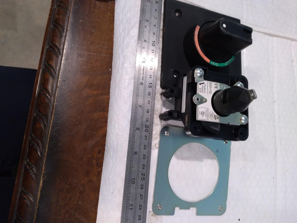 FUJI ELECTRIC BZ6V10D PADLOCK HASP LOCK | eBay