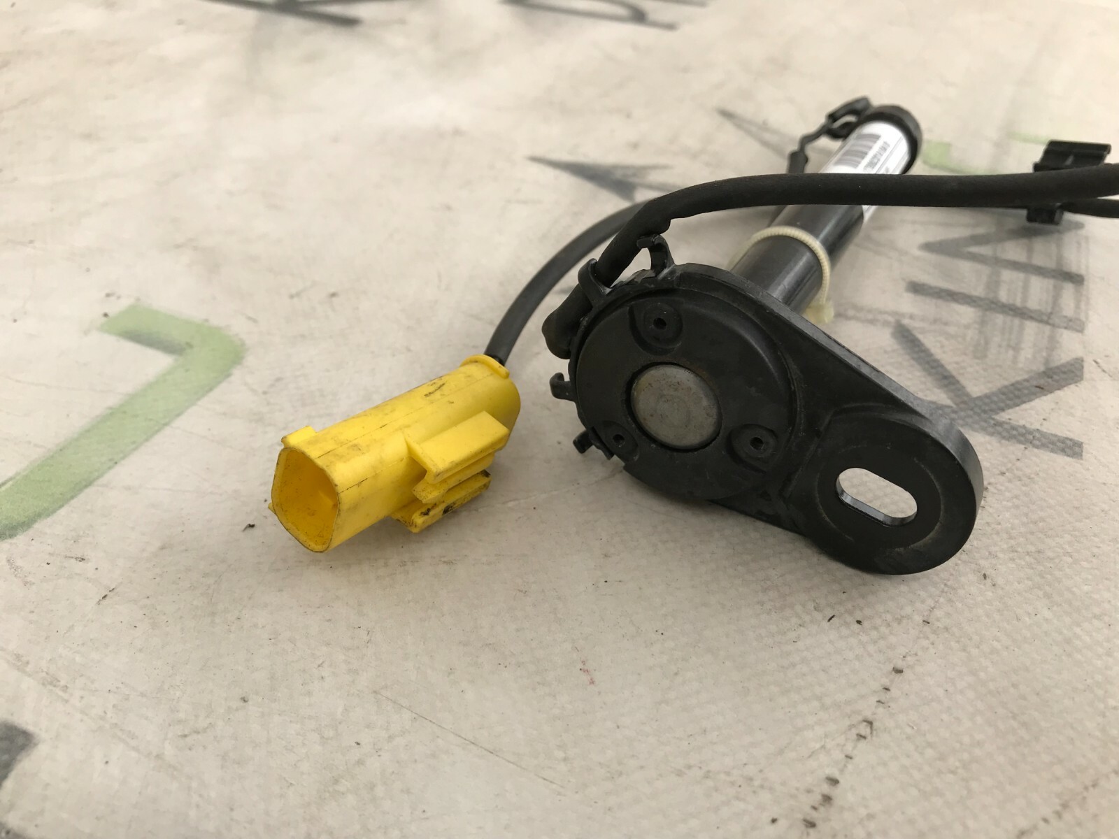 MERCEDES A-CLASS W177 GENUINE BONNET HINGE CRASH ACTUATOR A1779062301 ...