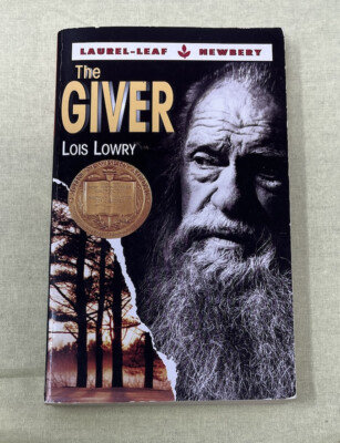 The Giver by Lois Lowry Paperback 2002 A Society In Which Nobody Makes ...
