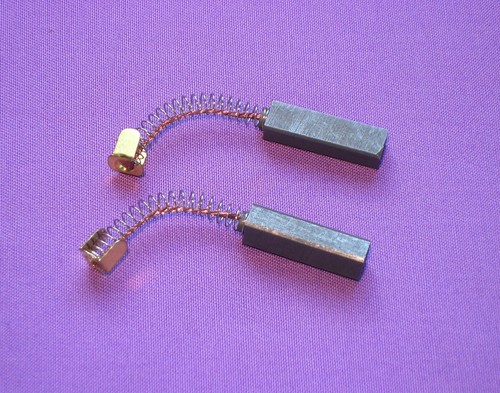 MOTOR CARBON BRUSH SET FIT PFAFF 1211,1213,1214,1216,1217,1222,1229 ...