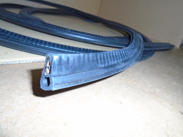 Triumph STAG TR7 TR6 ** BOOT / Trunk LID SEAL *Spitfire SMALLER PROFILE ...