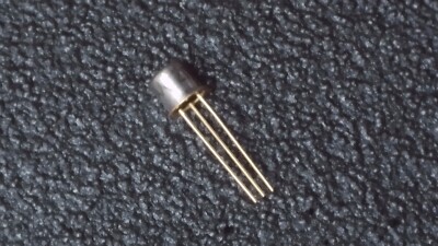 Motorola 2N2647 / M2N2647 Gold Leads PN Transistor TO-18 - New Old ...