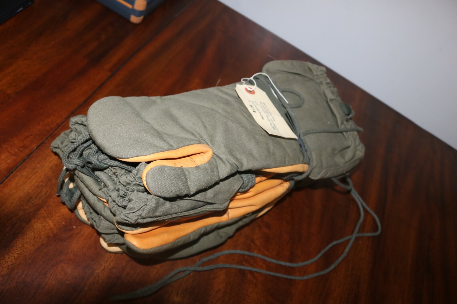 NOS unissued USGI arctic trigger finger mitten shell M1965 LOT of 5 prs ...