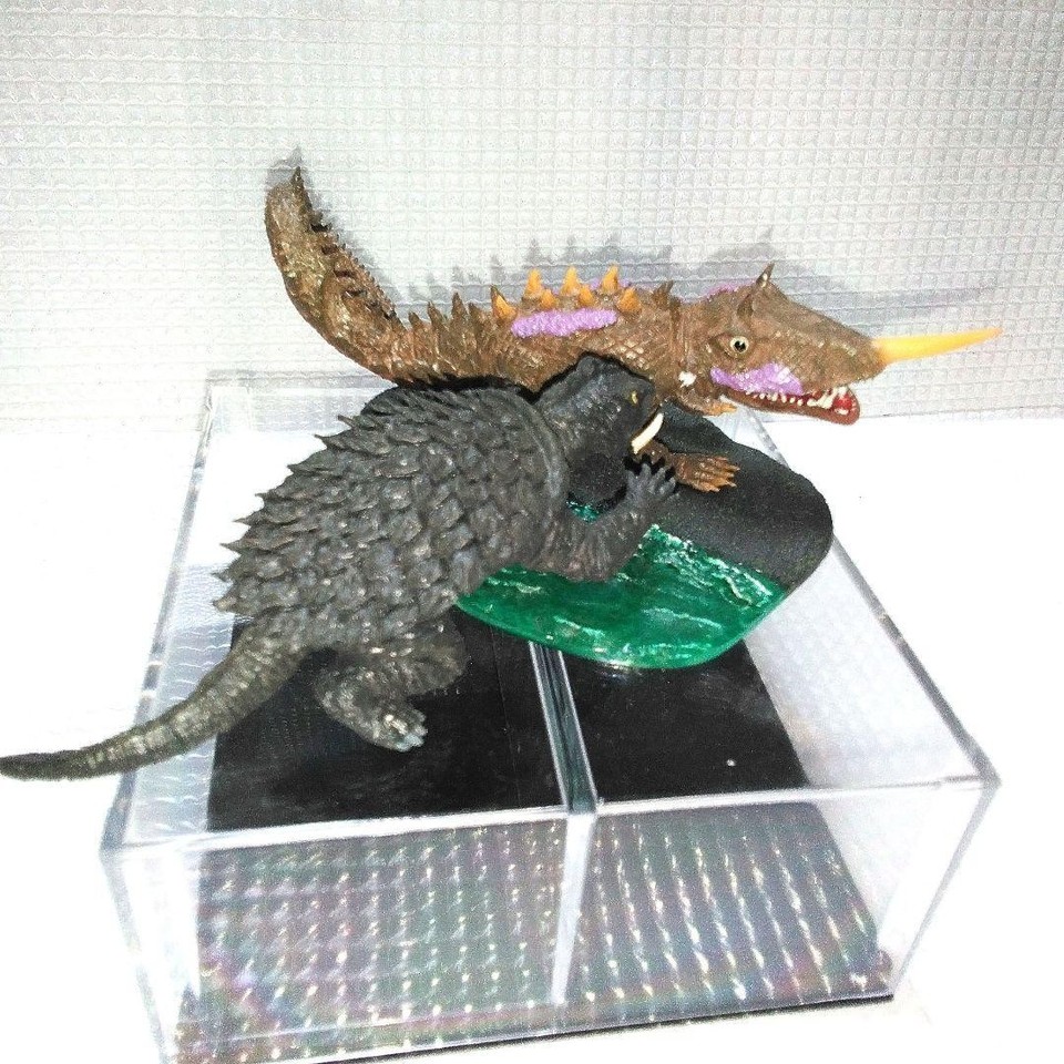 Iwakura Tokusatsu Encyclopedia DELUXE Gamera Balgon Damage ver. #887fcb ...