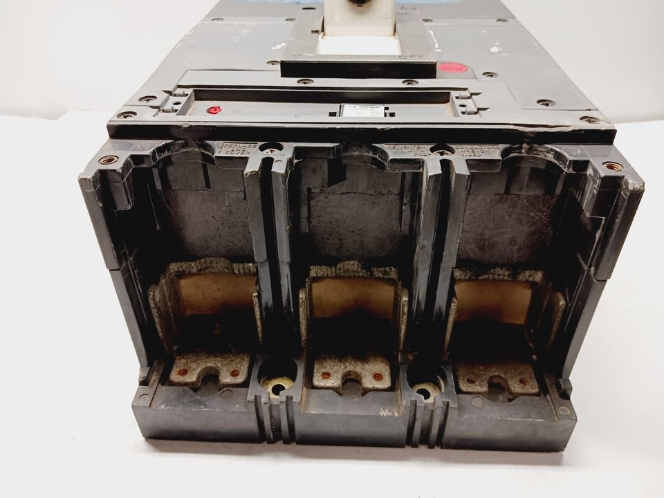 GE 800 Amp Circuit Breaker With 800 Amp Plug 600 VAC 3 Pole ...