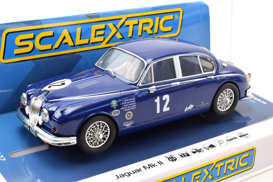 Scalextric Jaguar Mk II -Grant Williams Racing DPR W/ Lights 1/32 Slot ...