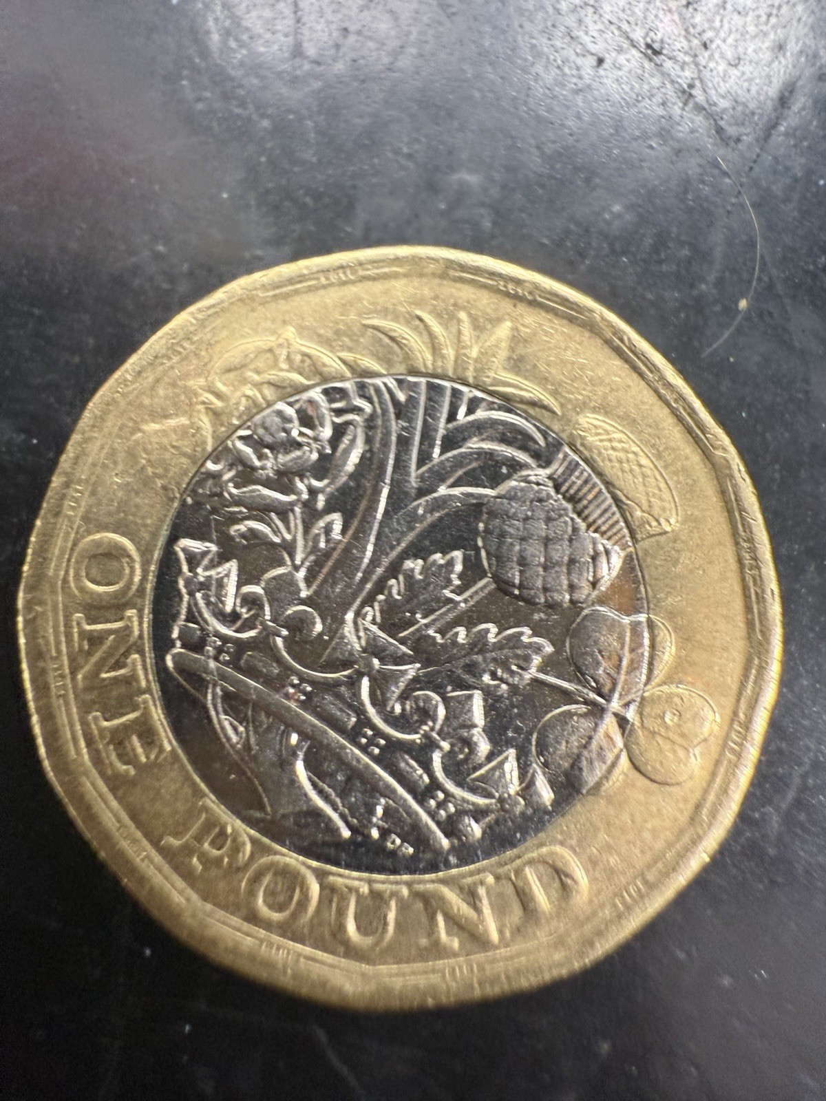 2016 £1 Coin Minting Error Dual Dated In Mint Condition Rare | eBay UK