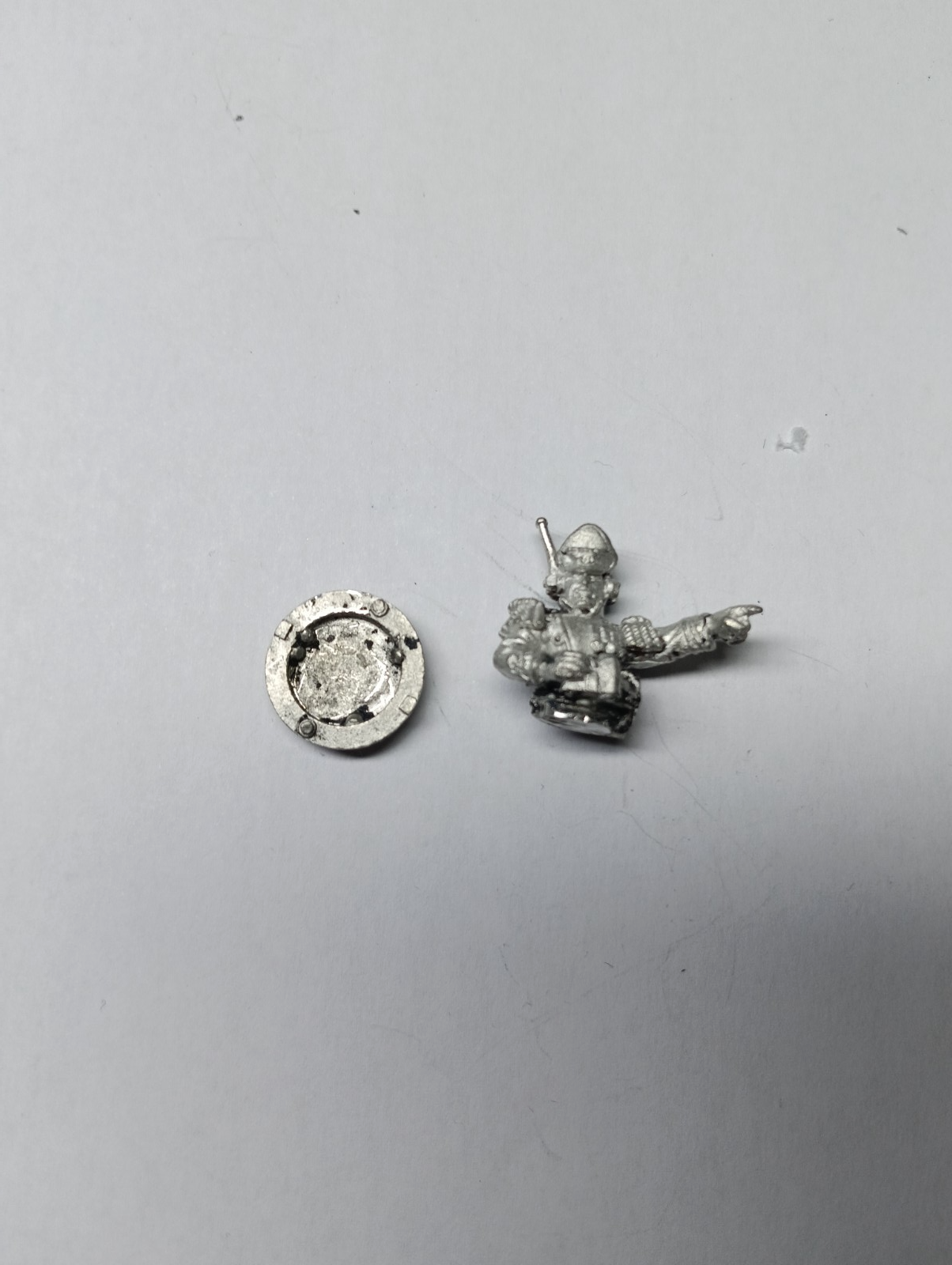 Warhammer 40K Imperial Guard Tank Commander Metal | eBay