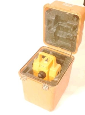 Geodimeter Robotic Survey Total Station & Case | eBay