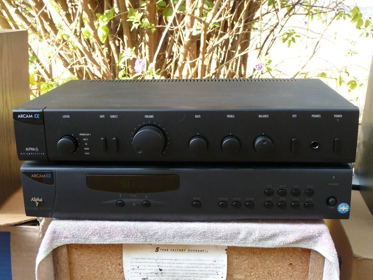 Arcam Alpha 6 R/C Stereo Amplifier + Arcam Alpha 7 AM/FM Stereo Tuner ...