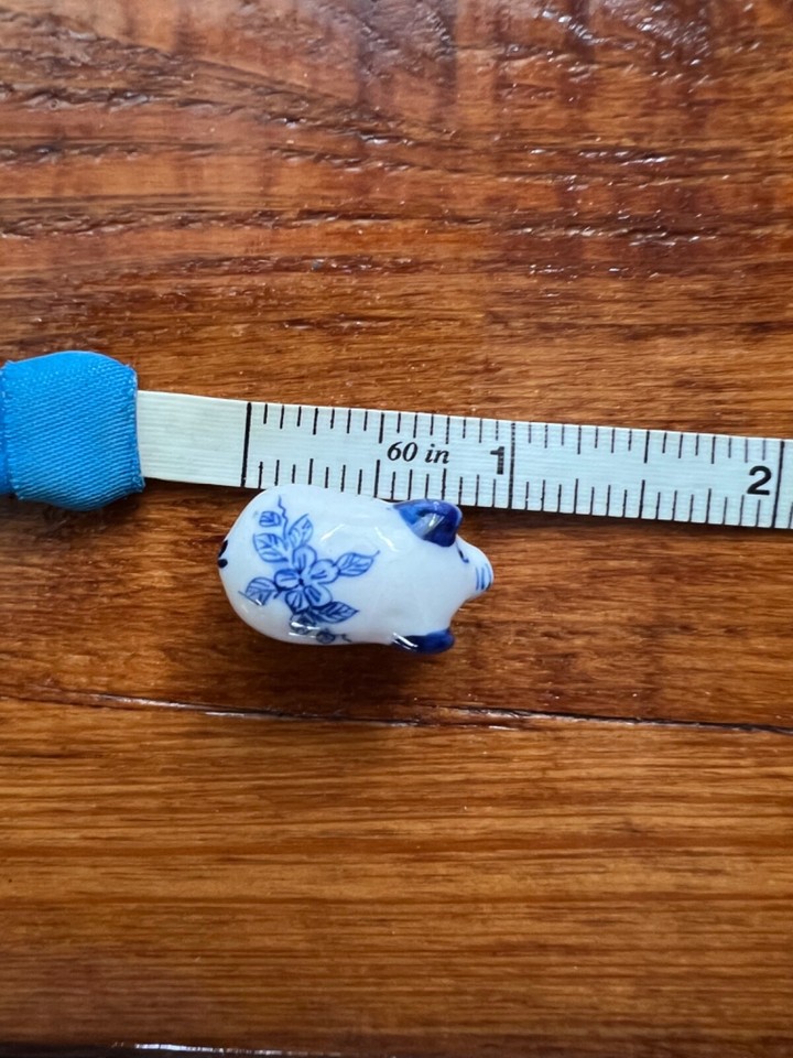 Russian Gzhel delft like hand painted little blue & white pig figurine ...