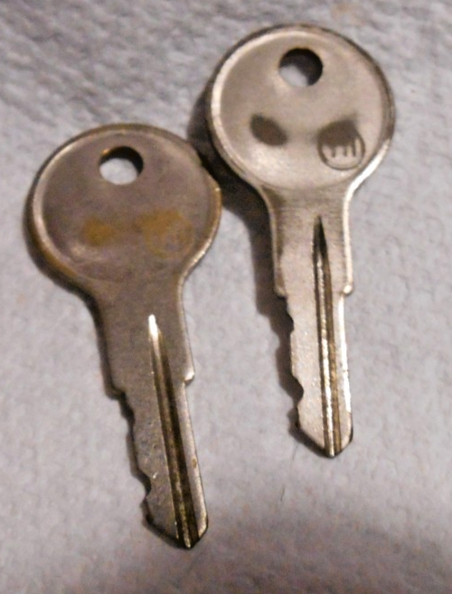 Lot of 2 Yale Lock Padlock Y11 # 23112 Keys | eBay