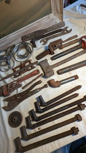 VINTAGE ANTIQUE Old Rusty Wrench Lot RUSTIC FARMHOUSE DECOR Craft 31 ...