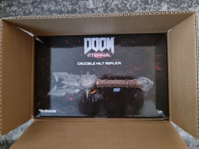 DOOM ETERNAL CRUCIBLE HILT REPLICA Statue Mark of the Slayer Figure ...