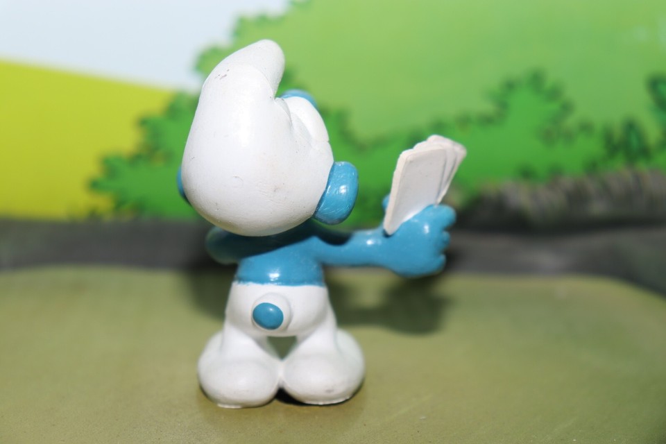 The Smurfs Card Player Smurf Ass Cards RARE VERSION Vintage Display Toy ...