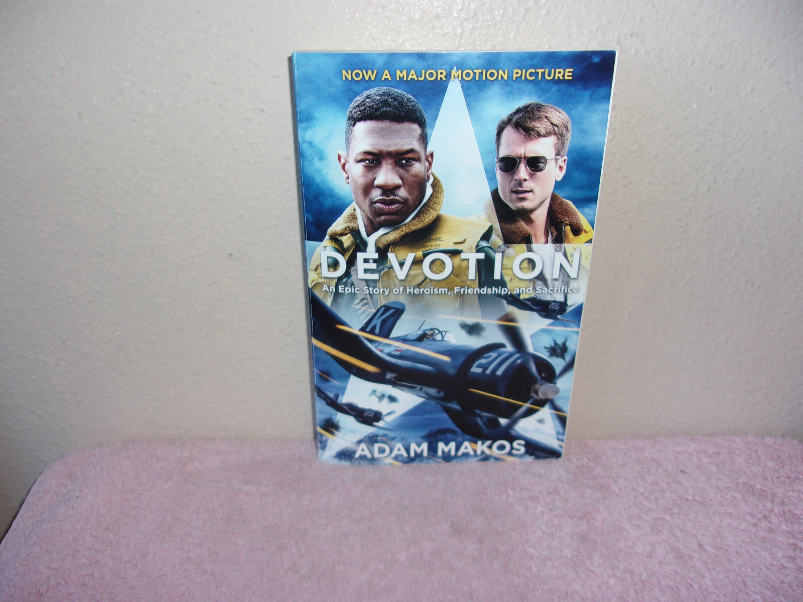 Devotion (Movie Tie-In): An Epic Story of Heroism, Friendship, and ...