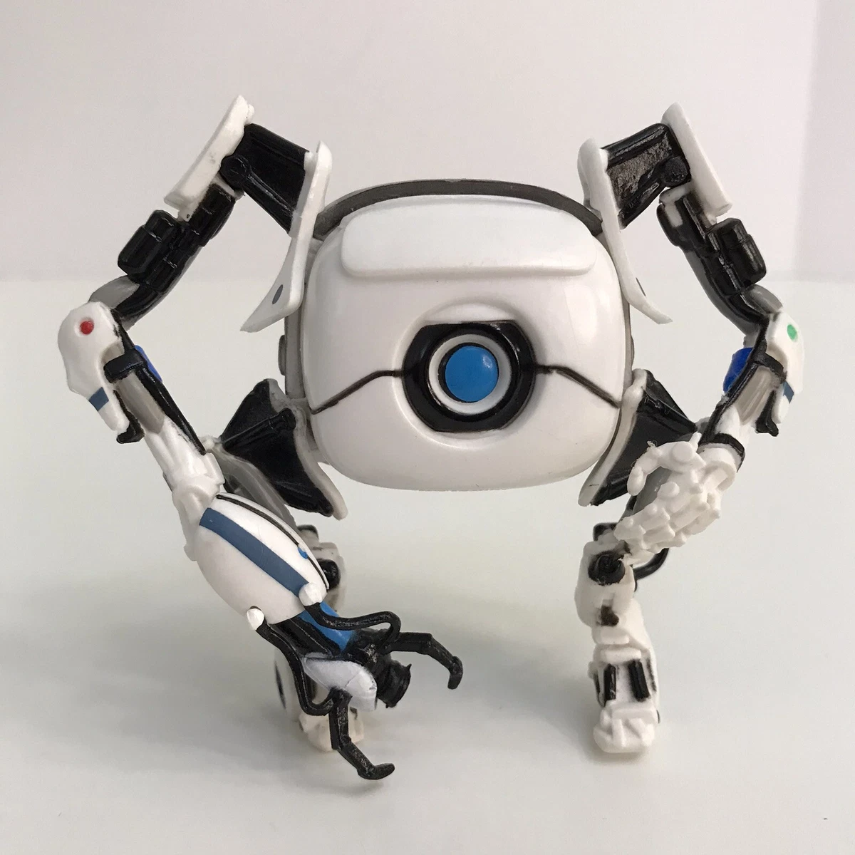 Nendoroid Vs Funko On X: Atlas Portal X, 52% OFF