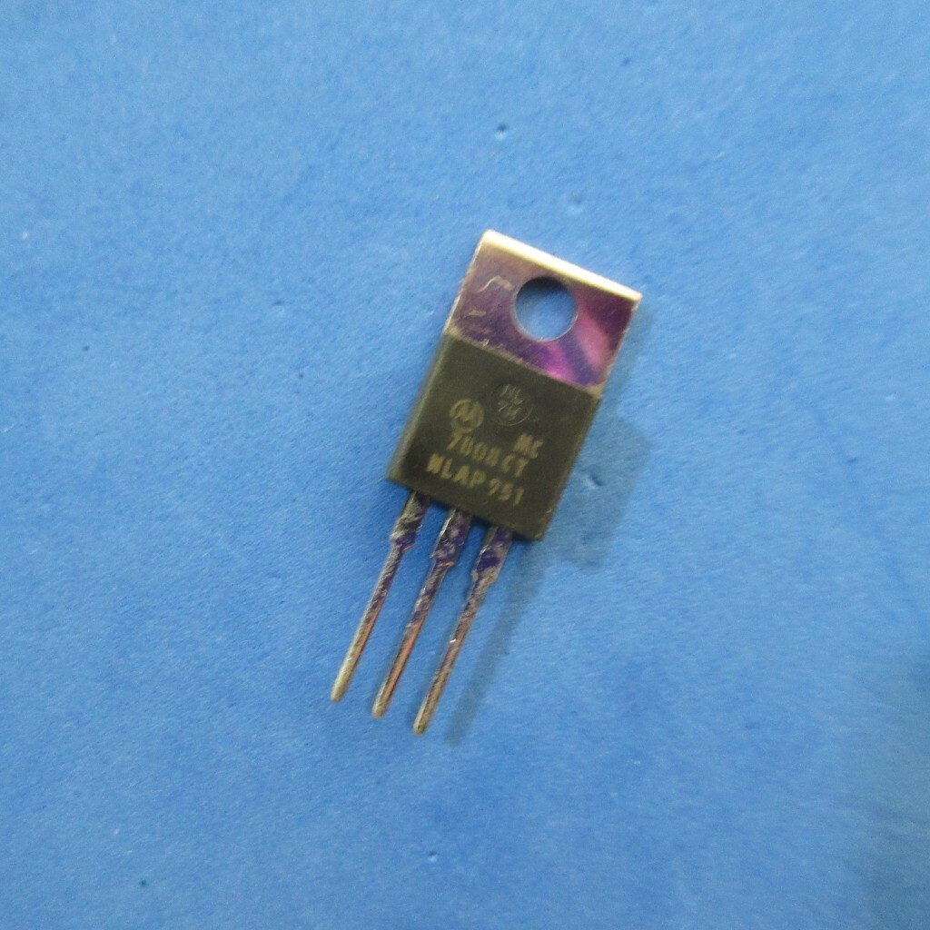 5pcs MOTOROLA 7808CT fit LM7808 3-Terminal 1A Positive Voltage ...