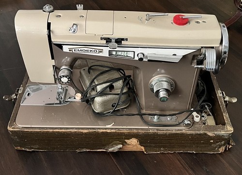 Vintage EMDEKO Zig Zag Home Sewing Machine Inside Case All Metal Made ...
