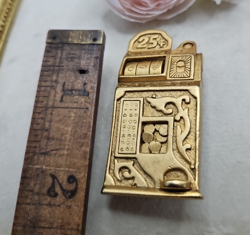 Vintage AJC Slot Machine One Armed Bandit Gold Tone Brooch Pin Signed ...