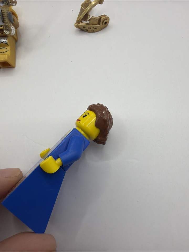 Lego Golden Knight King And Queen From Lego Castle Set 7079 And Horse ...