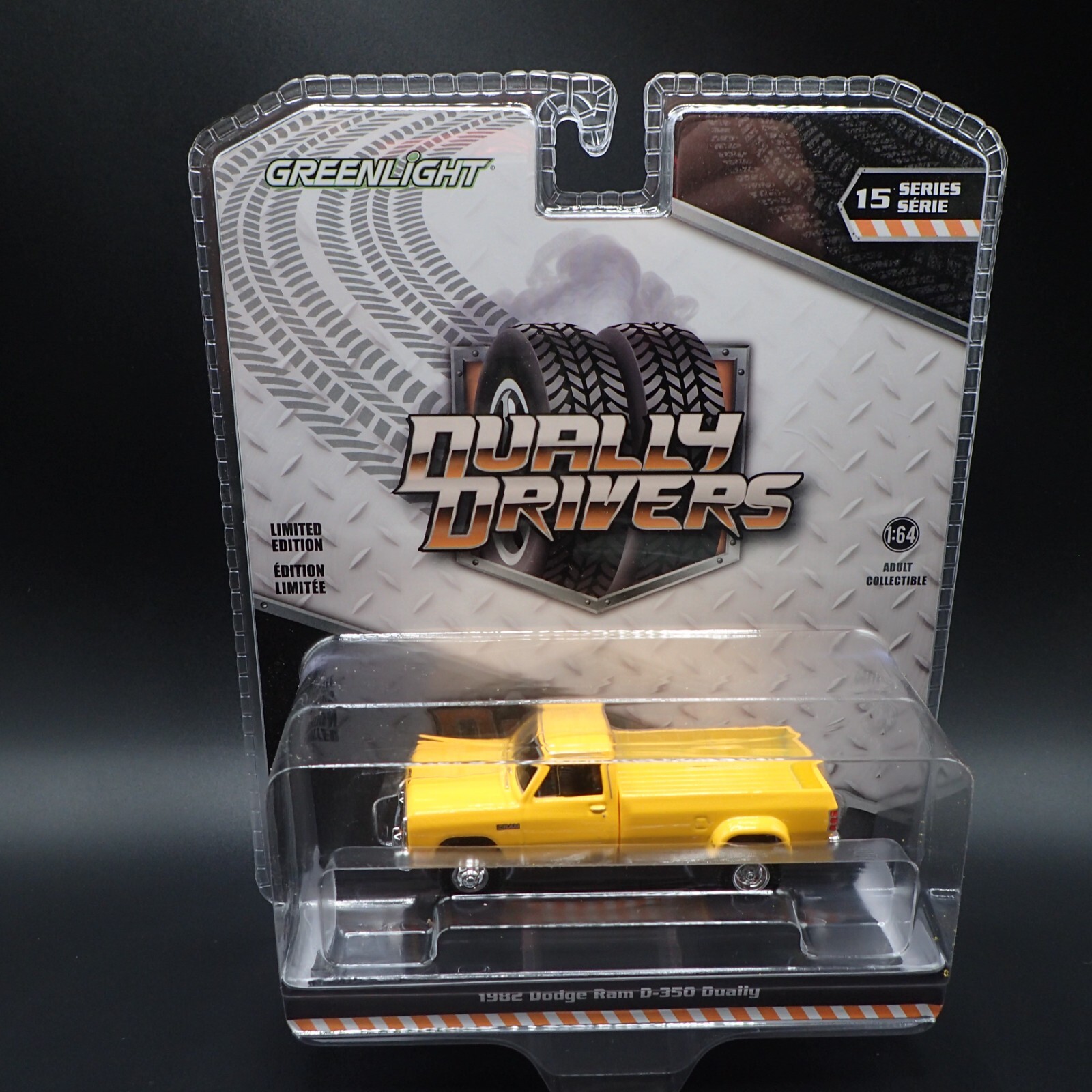 2024 GREENLIGHT 1982 DODGE RAM D-350 DUALLY TRUCK DUALLY DRIVERS SERIES ...