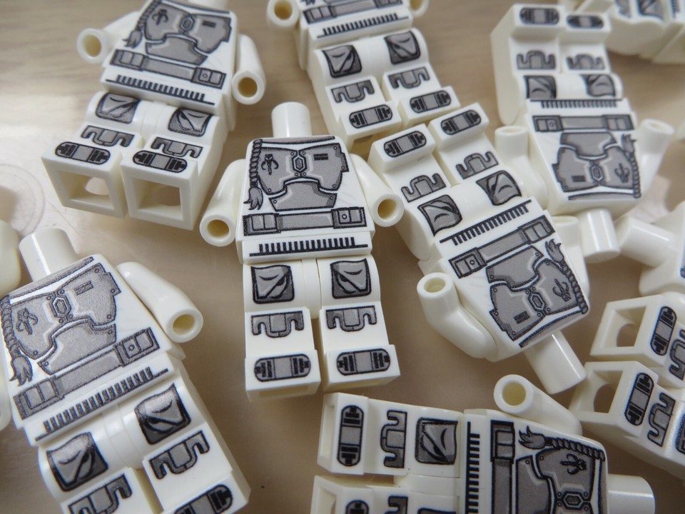 Custom White Mandalorian Minifigure Bodies UV Printed on Genuine Lego ...