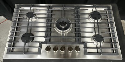 Bosch 800 Series NGM8658UC 36" Gas Cooktop with 5 Sealed Burners, Heavy ...