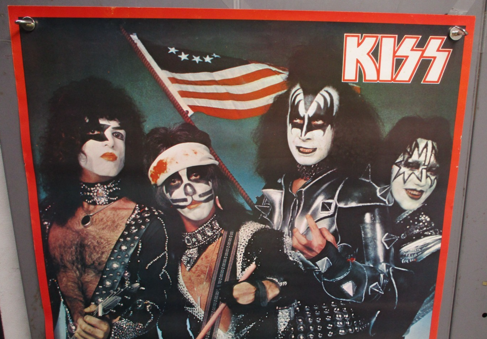 1976 KISS U.S. TOUR Patriotic American Flag POSTER 22"x33" CM4830 | eBay