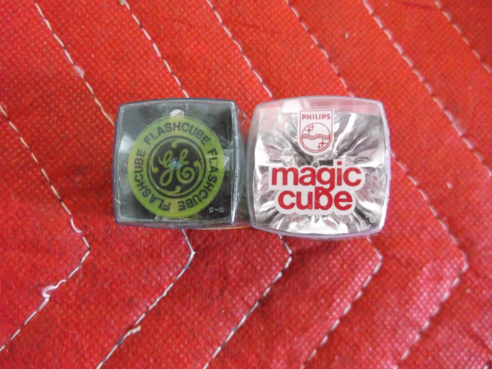 FLASH CUBE BULB LOT 9 SYLVANIA M2B BLUE DOT 6 GE PHILIPS FLASHCUBES 24 ...