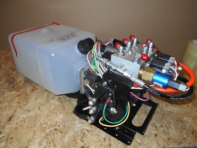 *RV EQUALIZER LEVELING SYSTEM HYDRAULIC PUMP 257081 12V RESERVOIR FREE ...