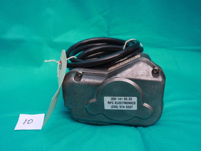 Mercedes-Benz OEM 1995 W140 Throttle Body 0001418925 VDO 40822535 for ...