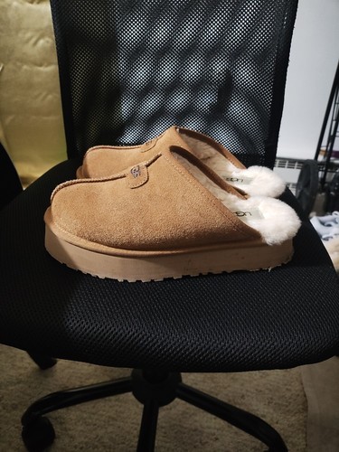 Pre-owned Authentic *UGG* SLIPPERS SIZE 7 *Lowest Price* | eBay