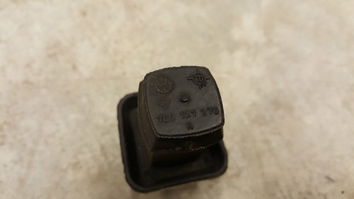 VW AUDI UPPER RADIATOR MOUNT 7L0121276A | eBay