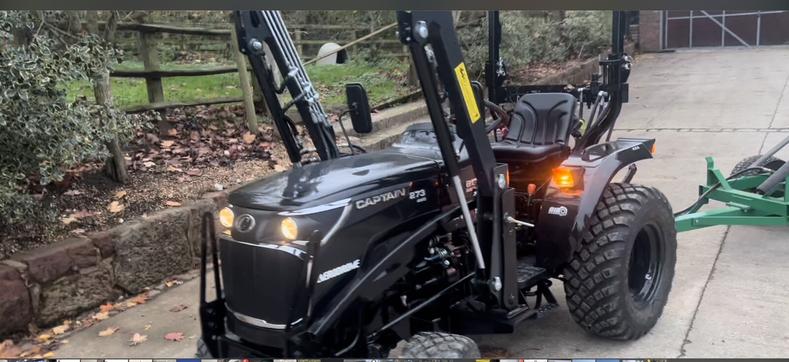 Captain 273 4wd Mitsubishi compact tractor with front loader And 2 ton ...