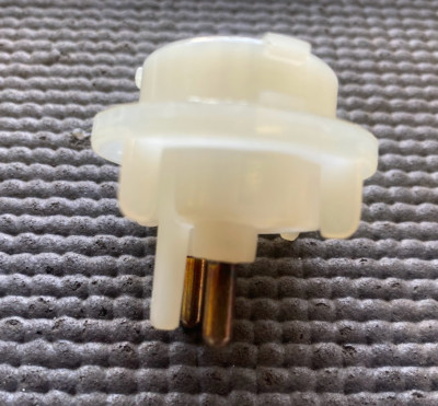 OEM Mercedes-Benz Turn Signal Light Socket - 000 826 91 82 - Fits MBZ ...
