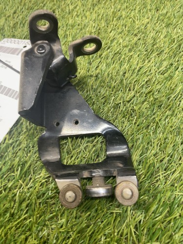 2016 TOYOTA SIENNA PASSENGER SLIDE DOOR HINGE CENTER PN: 6838008041 OEM ...