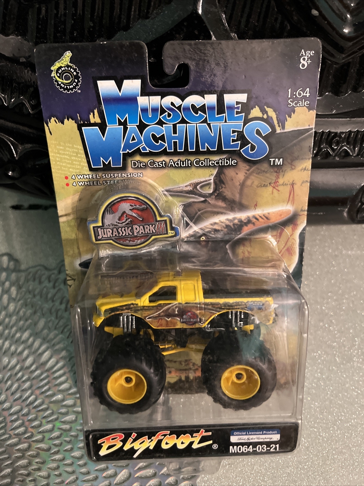 Muscle Machines Bigfoot Jurassic Park III Monster Truck Yellow 1:64 ...