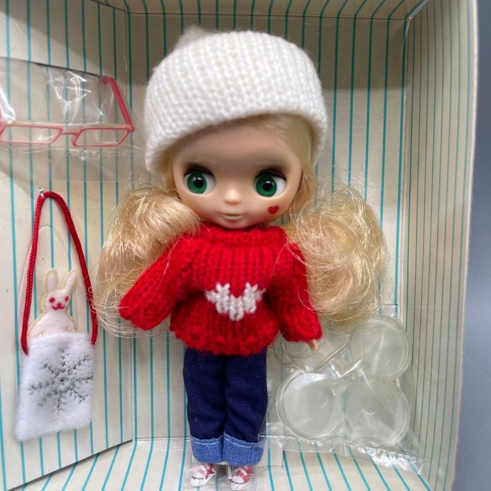 Petite Blythe Wintry Wander Toys R Us Exclusive TAKARA Doll | eBay ...