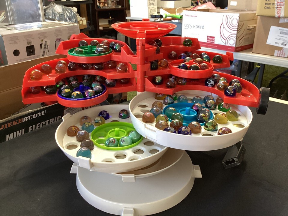 Vintage 1999 Pokemon Collector Marbles Pokeball Carrying Case w/ 124 ...