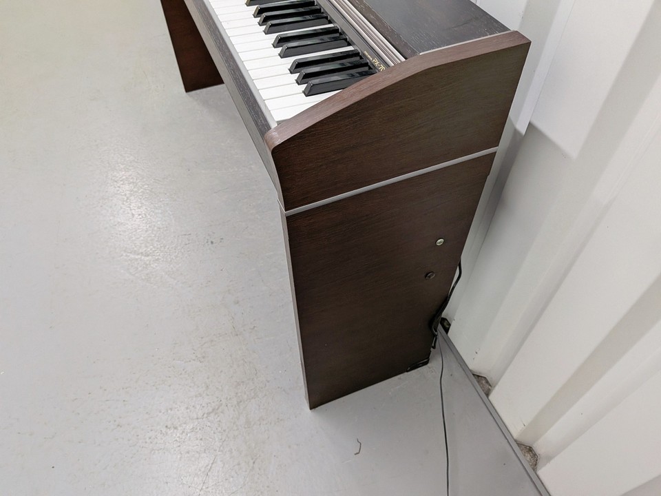 Casio Privia PX-700 Slim Digital Piano in rosewood space saving stock ...