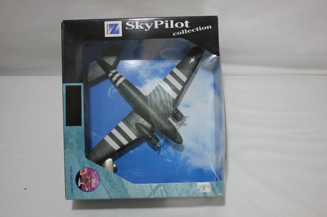 NewRay Sky Pilot Collection Boeing B17 Flying Fortress Heavy Bomber ...