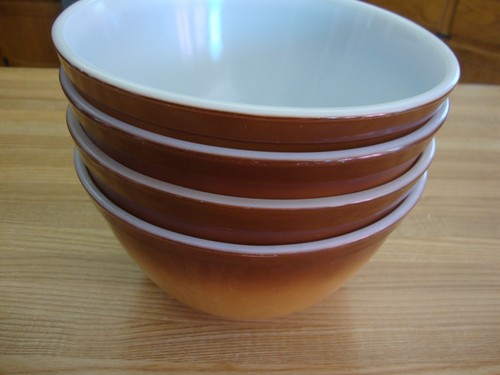 FOUR BROWN VINTAGE PYREX MIXING BOWLS MADE IN U.S.A. 402 1 1/2 QT | eBay
