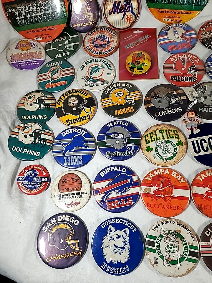 Huge Lot Of 80's era Sports Team Pinbacks Pins - NFL MLB NBA College | eBay