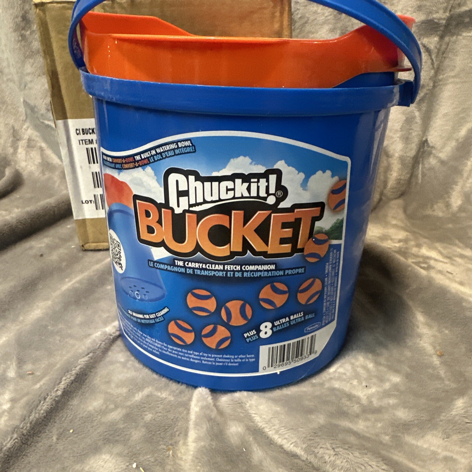 Chuckit! Ultra Ball Dog Toy with Chuckit! Cleaning Bucket Bundle 8Pk | eBay