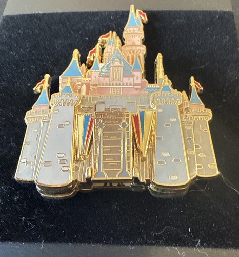 WDW Sleeping Beauty Castle Series Jumbo 3D Cast Exclusive Disney Pin ...