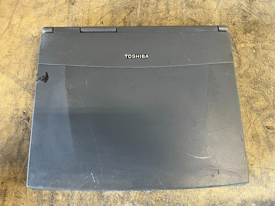 VINTAGE RETRO Toshiba Tecra 8000 14.1" 8.1GB, Intel Pentium II Notebook ...